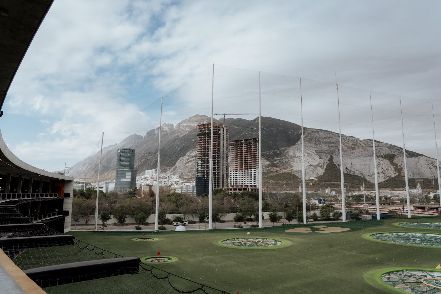What To Wear To Topgolf - Fore Putt Golf